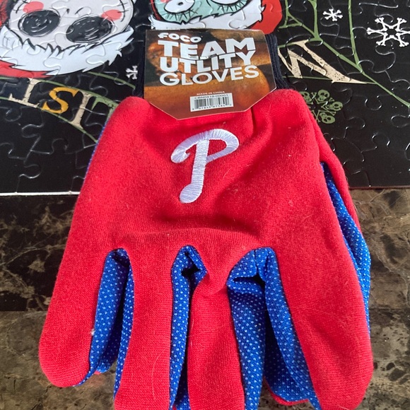 Other | Red And Blue Team Utility Gloves | Poshmark